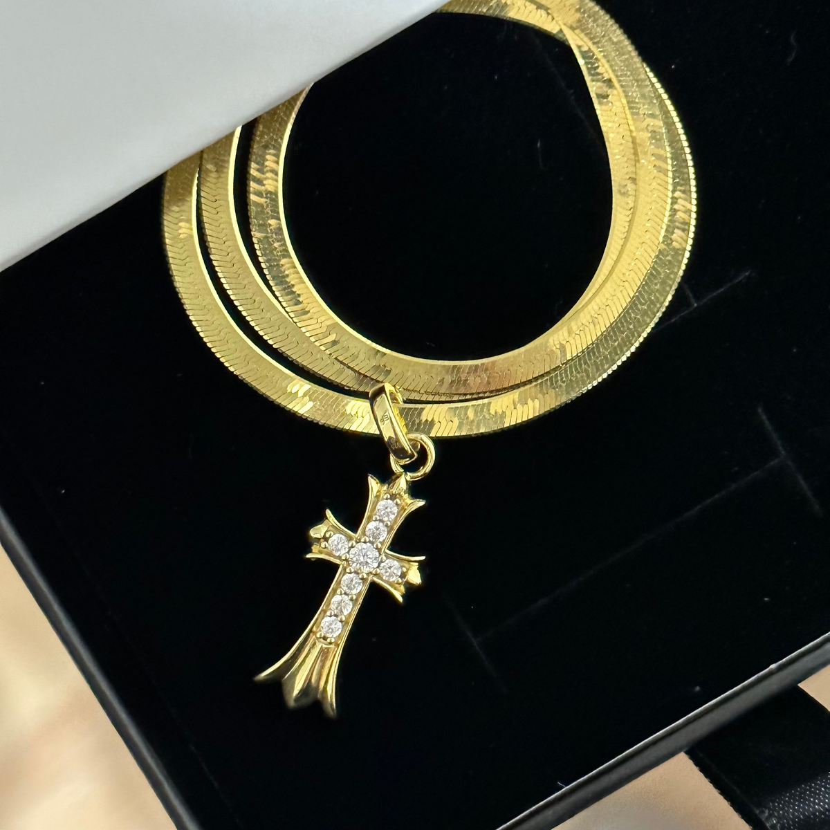 ROYAL CROSS NECKLACE – EP JEWELS